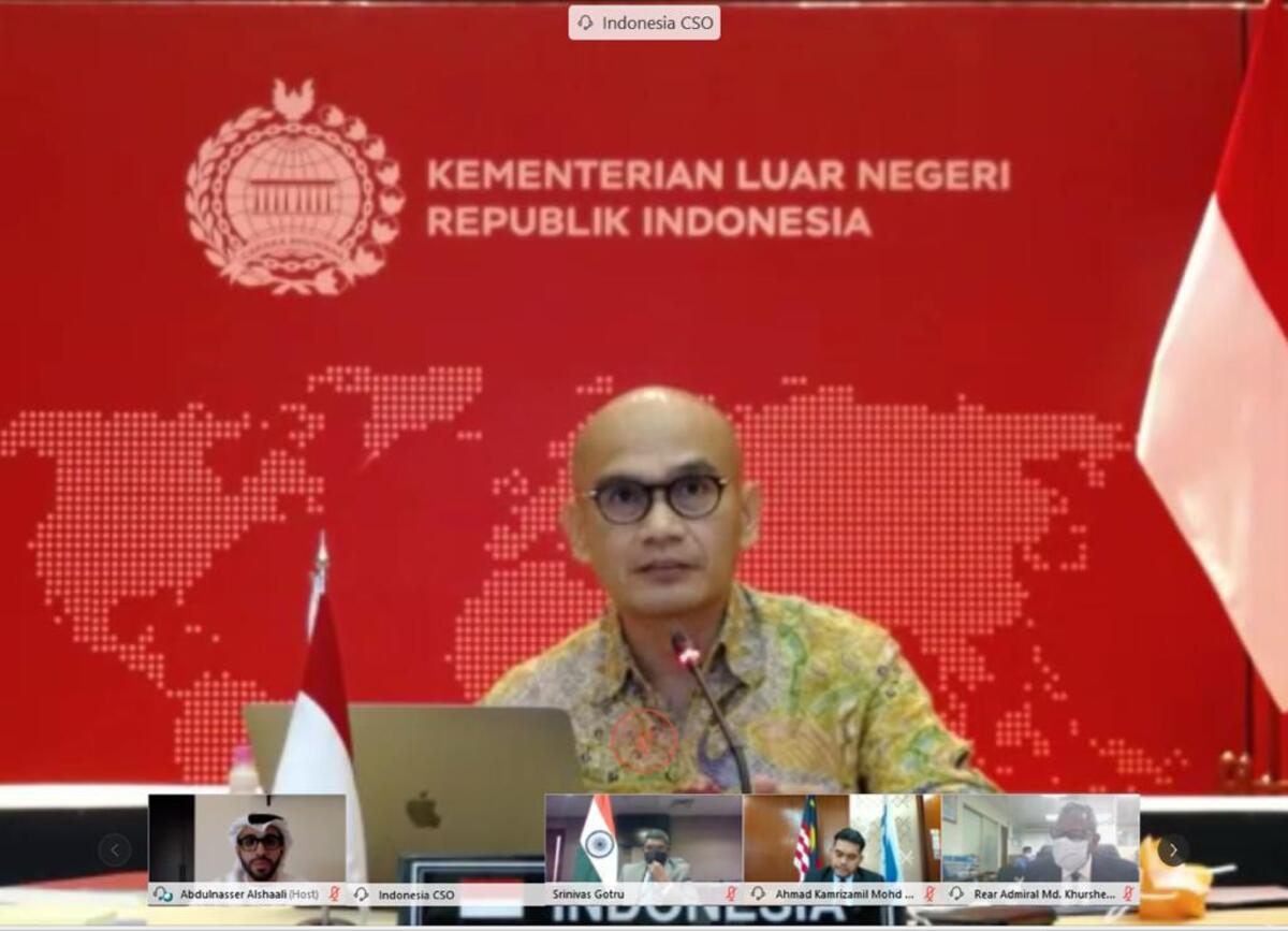 Desra Percaya, Orangtua bagi Perantau - Kompas.id