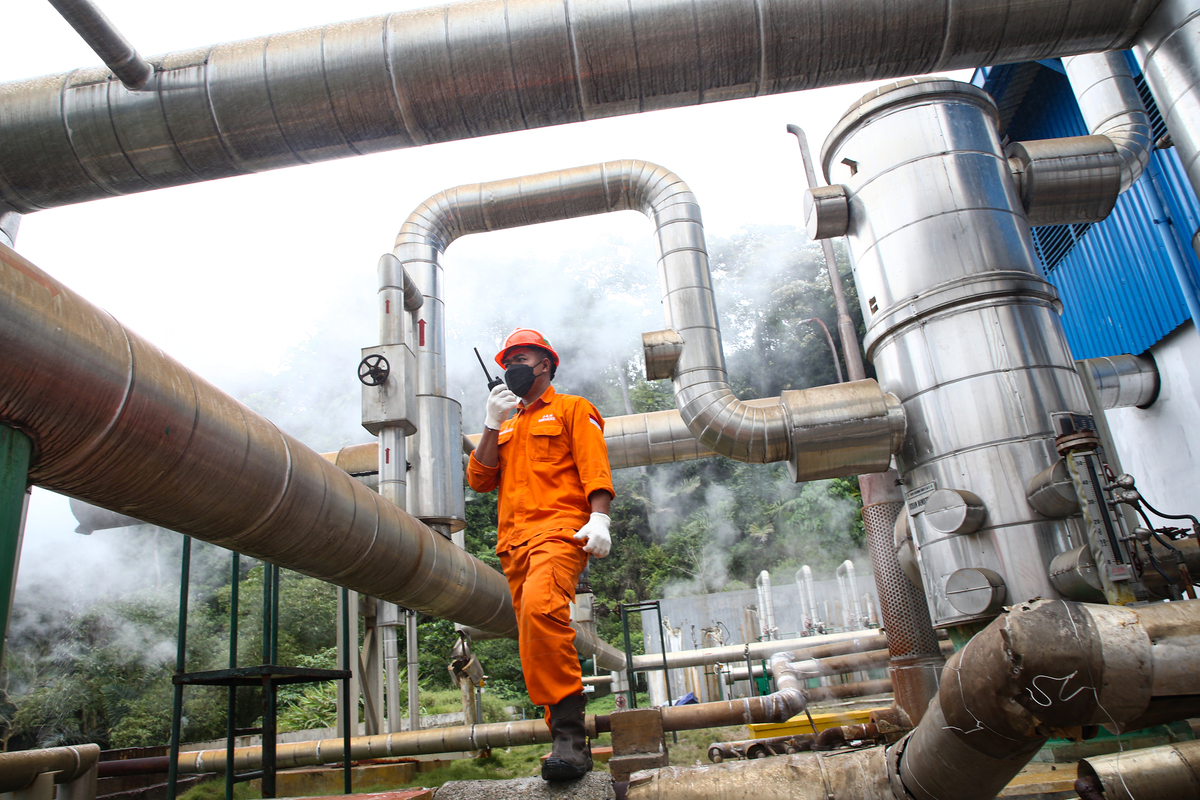 Nearly 1,000 MW of Geothermal Potential in Flores, PLN Develops PLTP ...