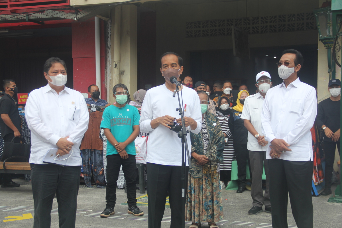 Kunjungan Capres dan Sikap ”Ngapurancang” Sultan HB X - Kompas.id