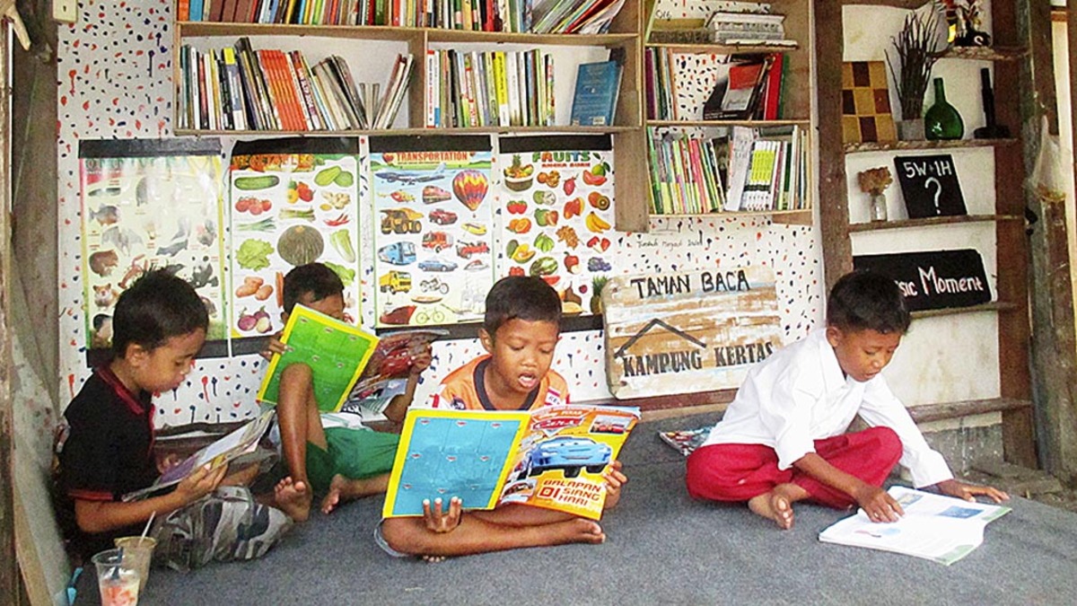 Meningkatkan Literasi dengan Ruang Baca Inklusif - Kompas.id