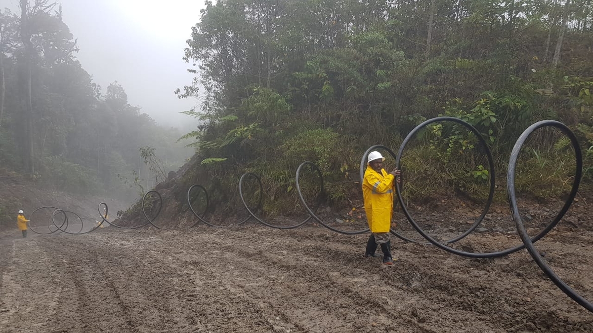 Warga di Pedalaman Distrik Tembagapura Kembali Menikmati Air Bersih dan Listrik - Kompas.id