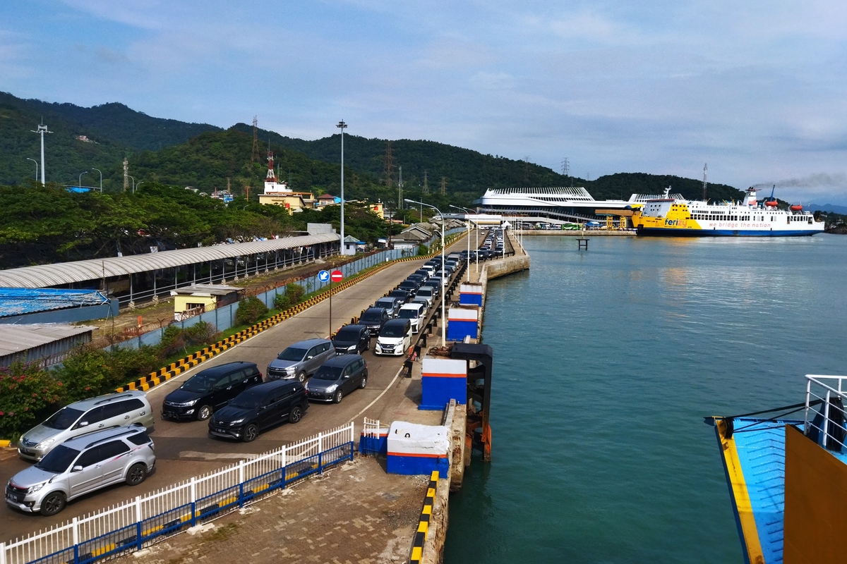 Executive Wharf at Bakauheni Port Plus, Ready to Operate Before the ...