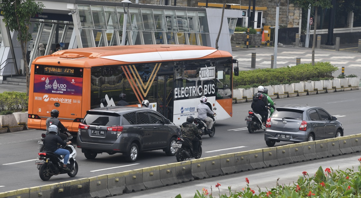 Transjakarta Ubah Rute Uji Coba Bus Listrik - Kompas.id Transjakarta Ubah Rute Uji Coba Bus Listrik - Kompas.id