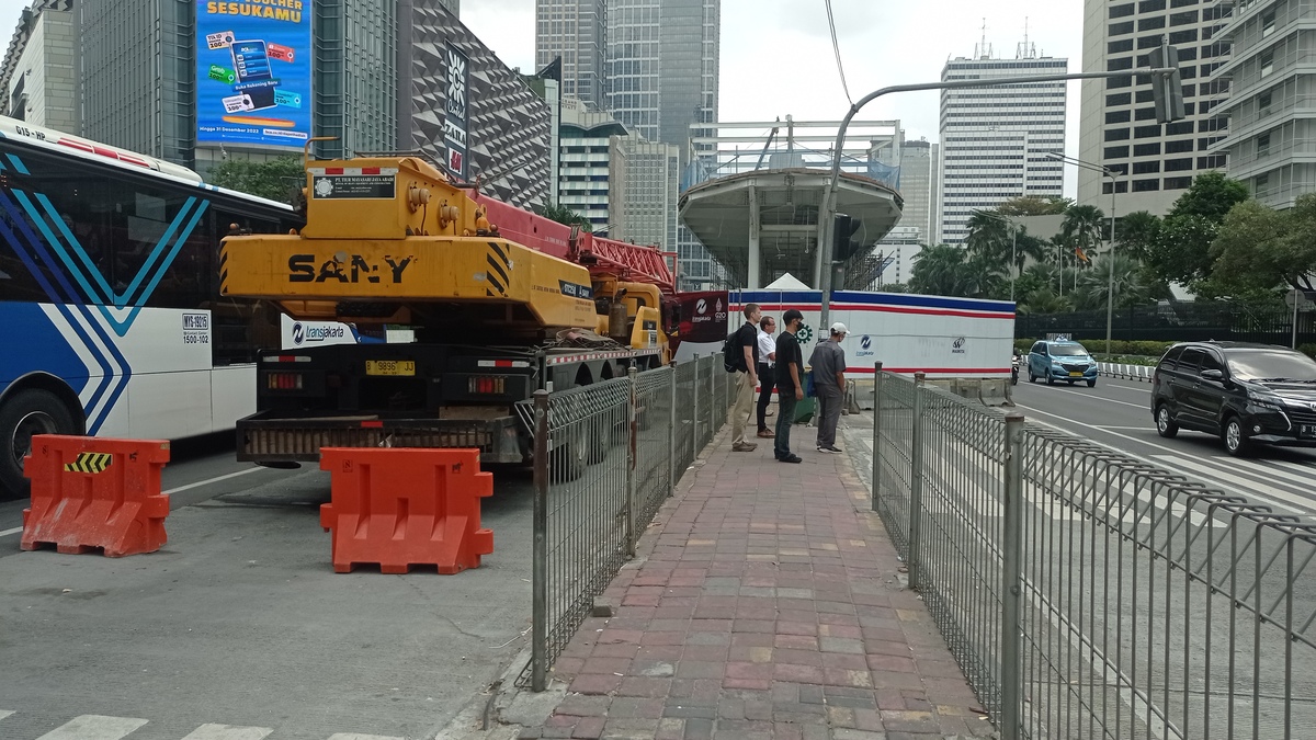 Revitalisasi Halte Ikonik Berpotensi Ganggu Estetika Ruang Tugu Selamat ...