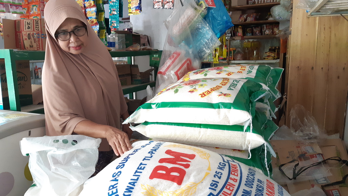 Harga Beras di Surabaya Terus Meroket Bersamaan dengan Pemungutan Suara - Kompas.id