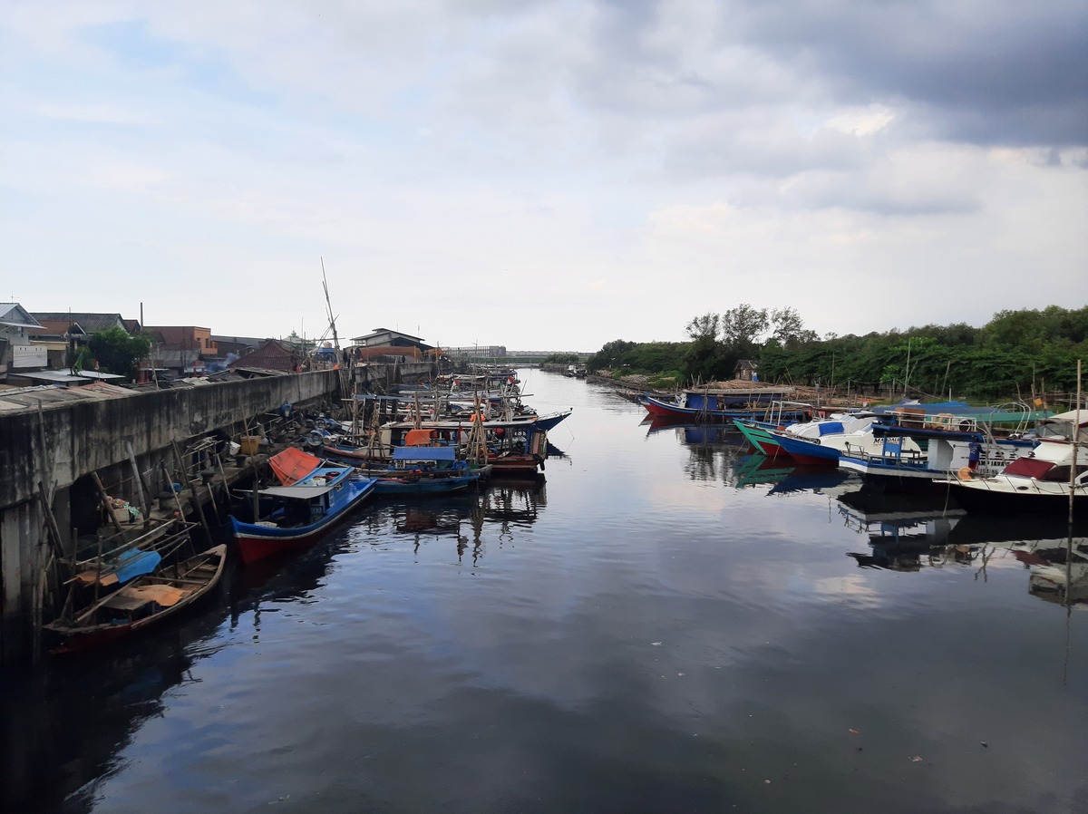 Perbaikan Kawasan untuk Warga Terdampak Rob di Kamal Muara - Kompas.id