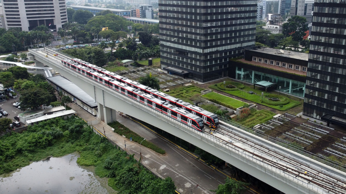 The Jabodebek LRT fare is Rp. 5,000 for the first one km, Rp. 700 for ...