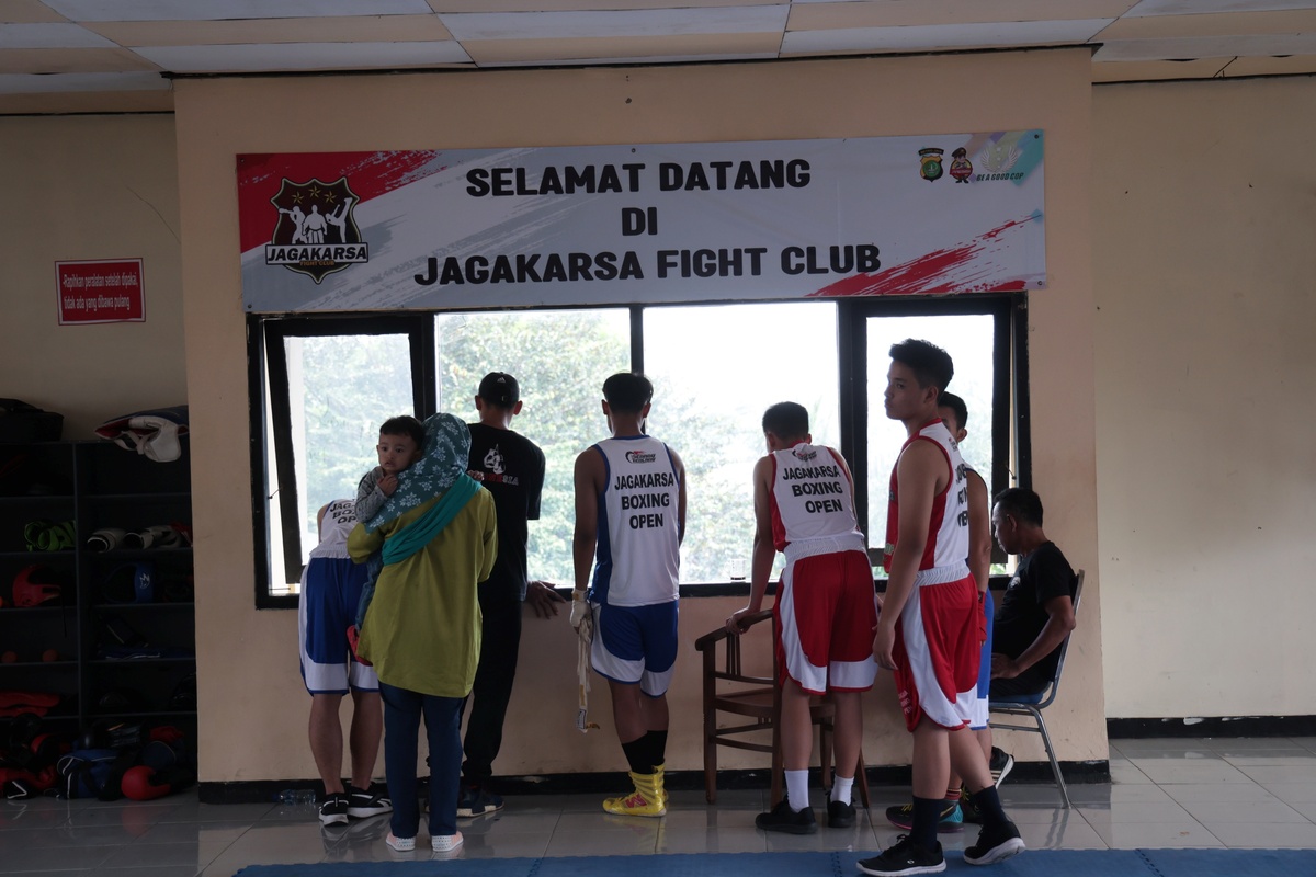 Honorable Fight to Prevent Brawls - Kompas.id