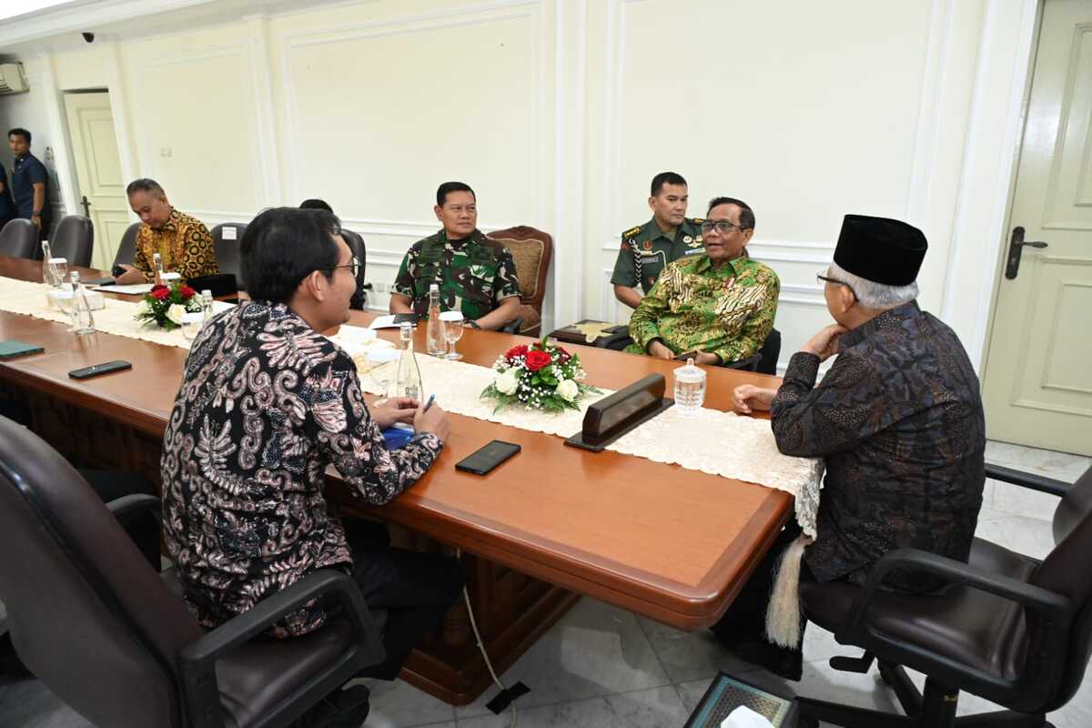 TNI Entrusts the Release of Hostages to the Acting Regent of Nduga ...