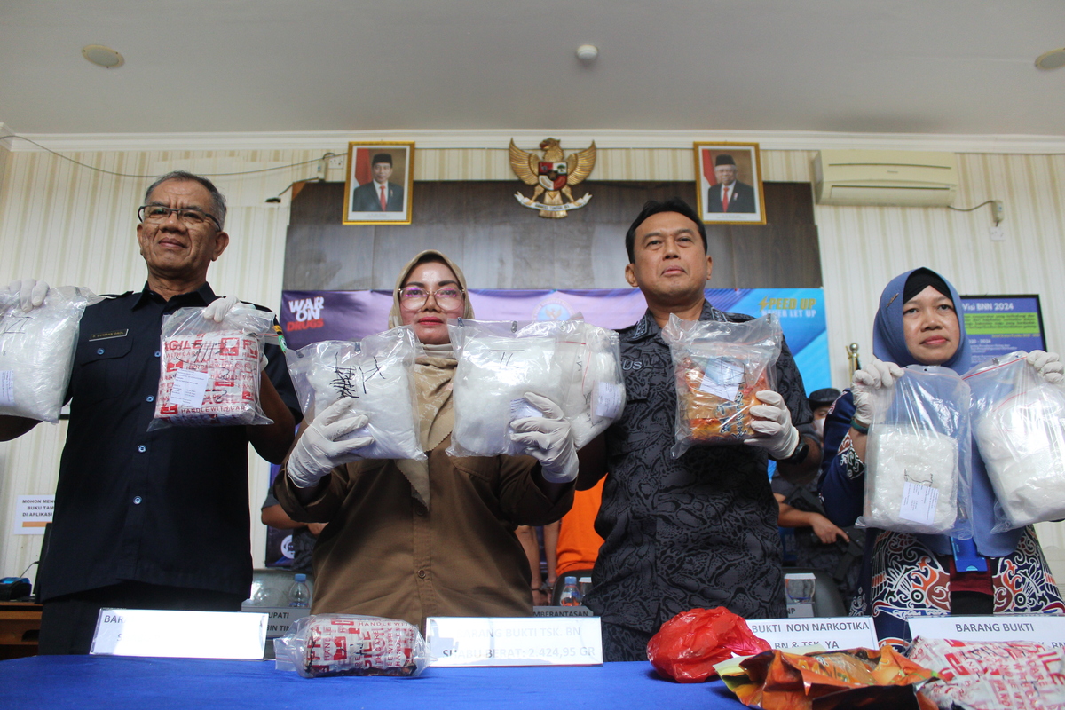 Tiga Pengedar 9,2 Kg Sabu Ditangkap di Kalteng dan Diancam Hukuman Mati - Kompas.id