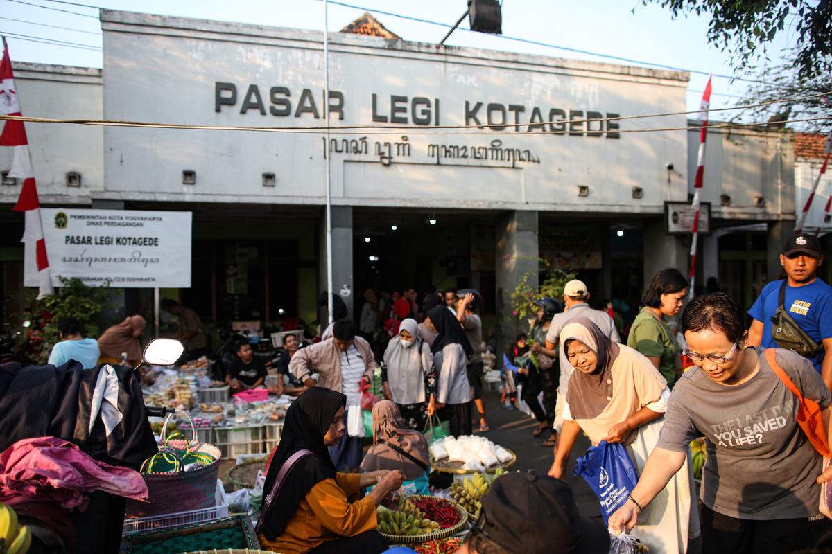 Morning at Kotagede Legi Market, Yogyakarta - Kompas.id