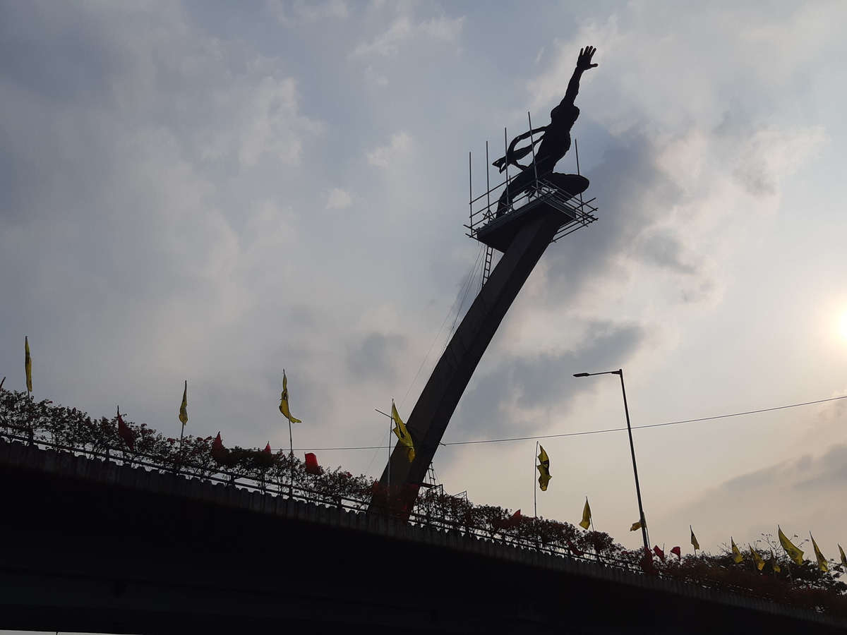 Mengembalikan Lagi Kegagahan Patung ”Pancoran” Dirgantara - Kompas.id