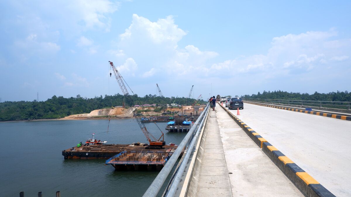 Five segments of the Balikpapan-IKN road are expected to be completed ...