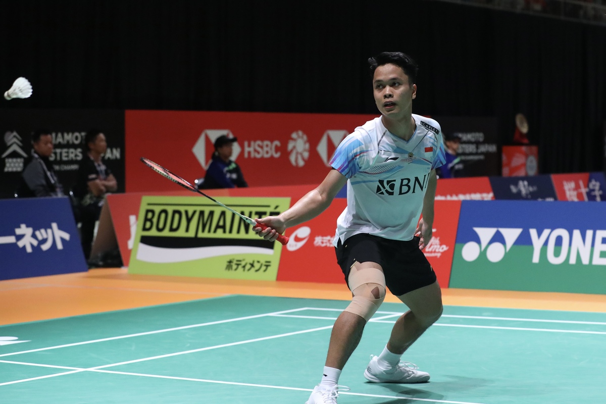 Even though he played well, Anthony was still hampered by Weng Hong ...