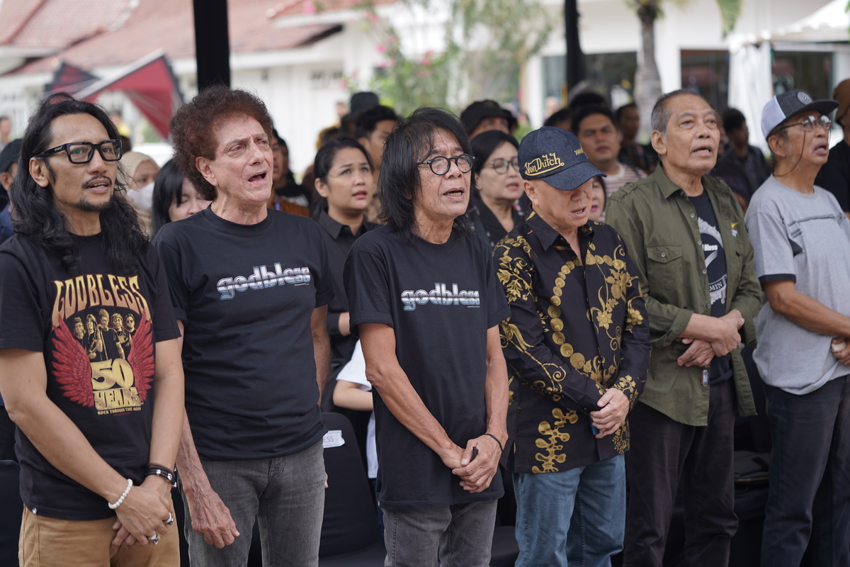 Kala God Bless Mengentak Ruang Pamer Galeri Nasional Indonesia - Kompas.id