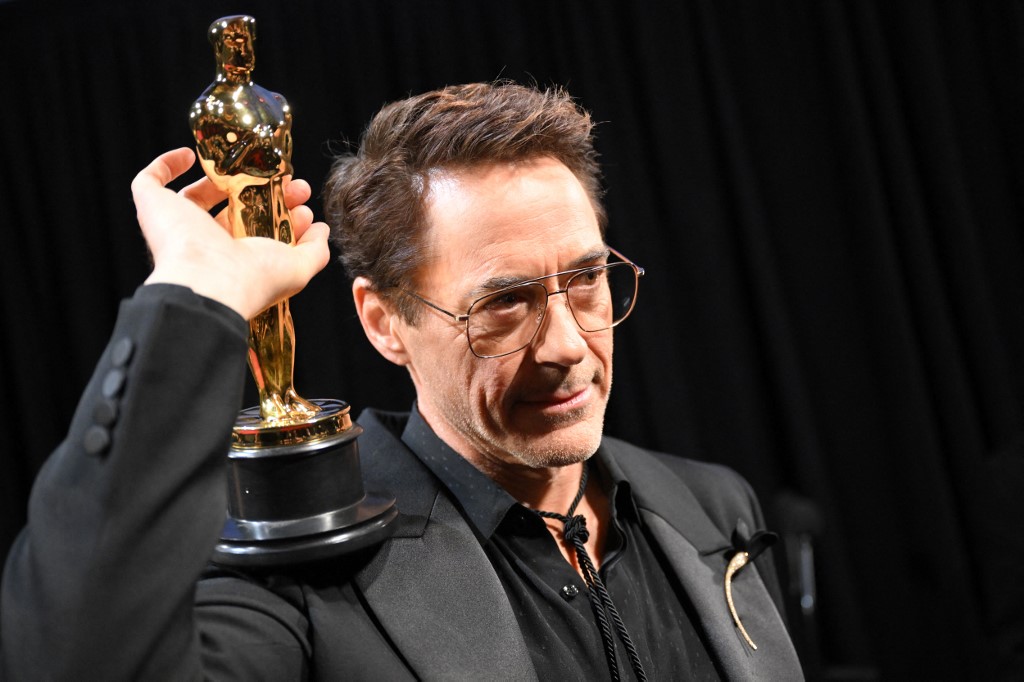 Oppenheimer dan Robert Downey Jr berkibar di Oscars - Kompas.id