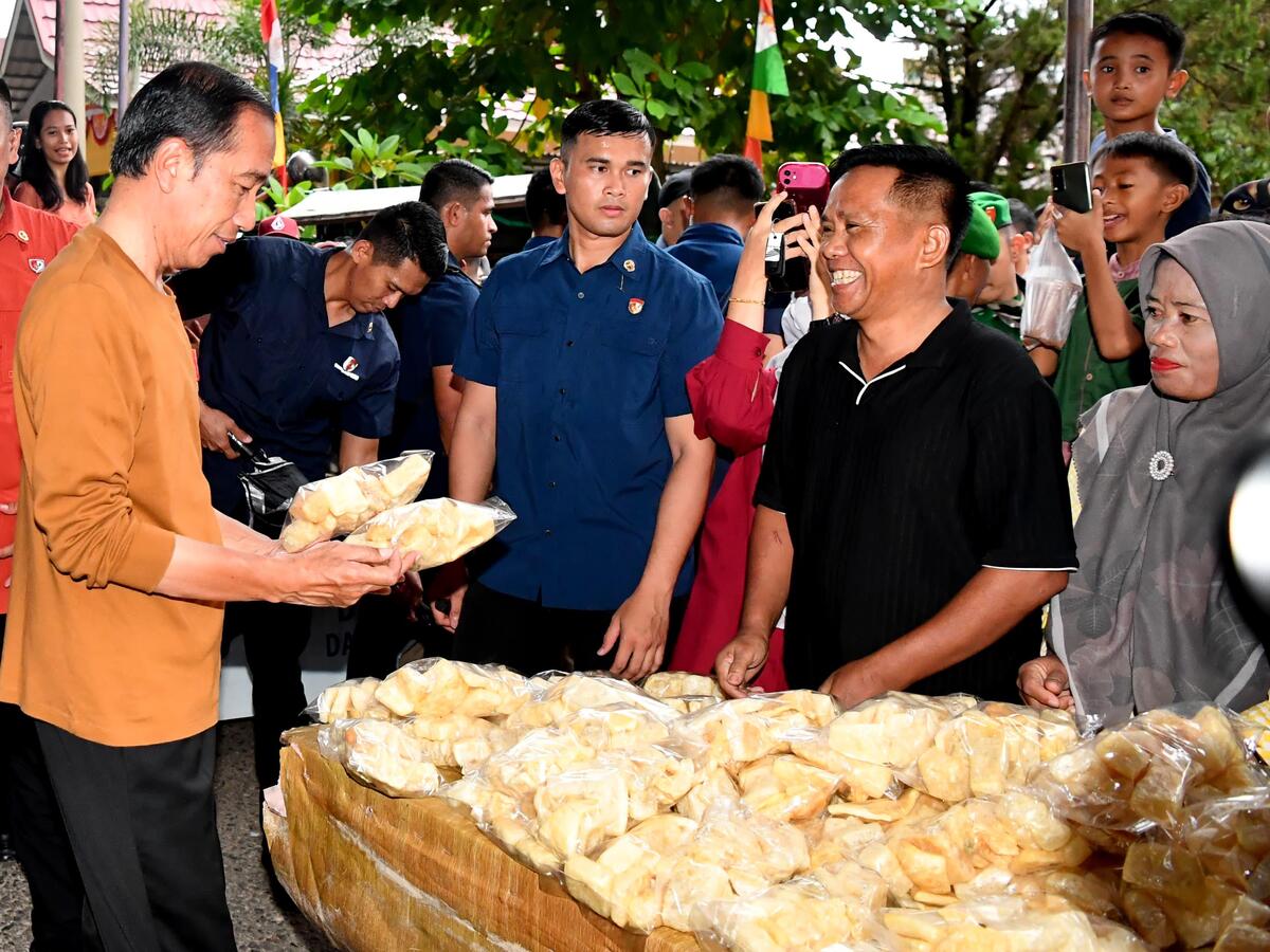 Visiting Jambi, President Orders Arrangement of Muara Bungo Market ...