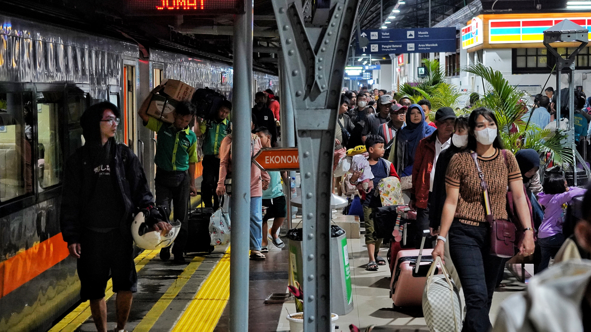 In order to prevent backflow congestion, ASN can work from home - Kompas.id