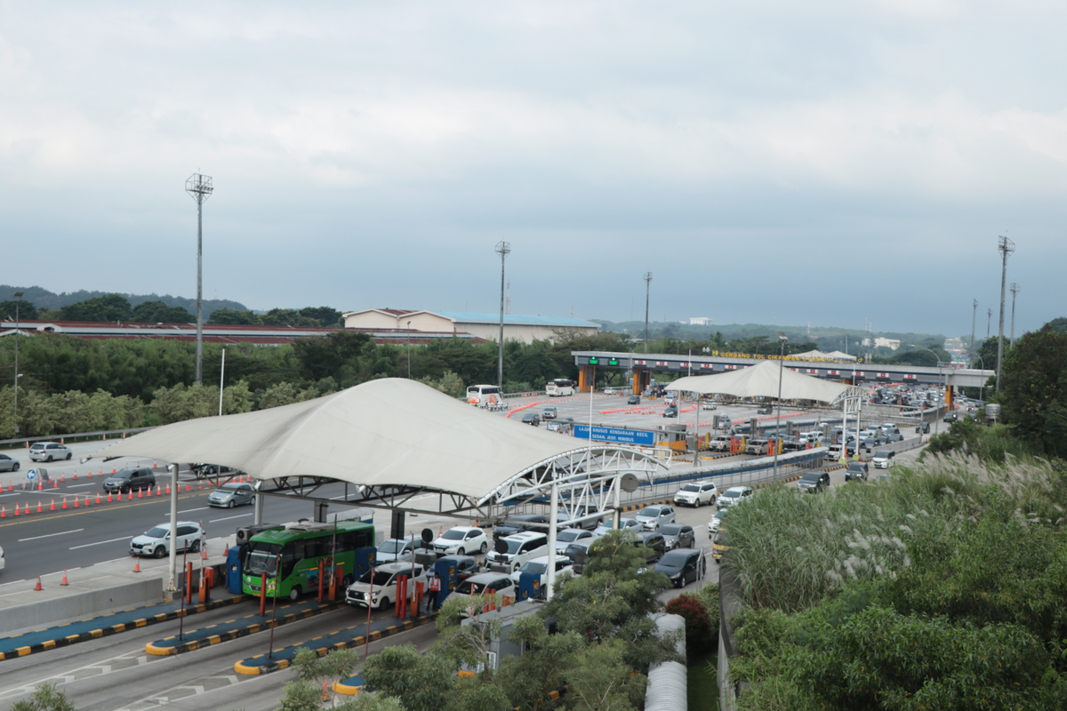 One Way Begins, Jakarta Cikampek Toll Road Applies "Contraflow" - Kompas.id